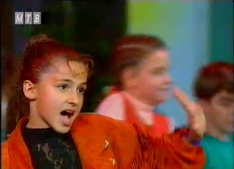 ФОТО: Погледнете како денес изгледа девојчето што ја пееше „Ех, тој ...